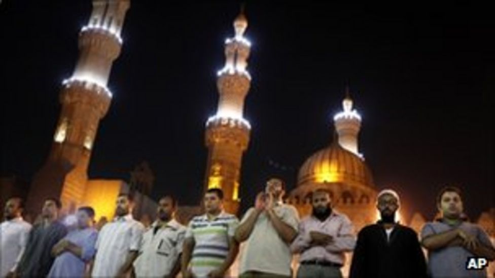 Egypt's Muslim Brotherhood faces fresh political fight - BBC News