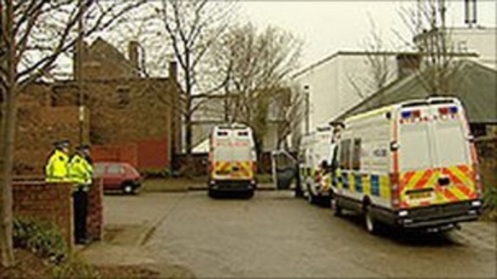 Kevin 'Gerbil' Carroll: Gangster 'killed in 25 seconds' - BBC News