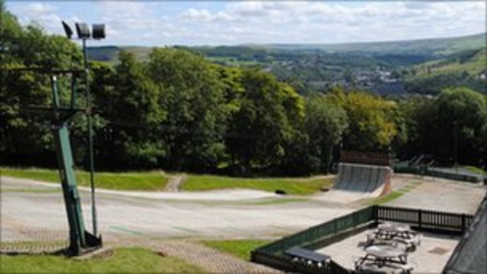 Ski Rossendale to reopen after council cuts led to closure - BBC News