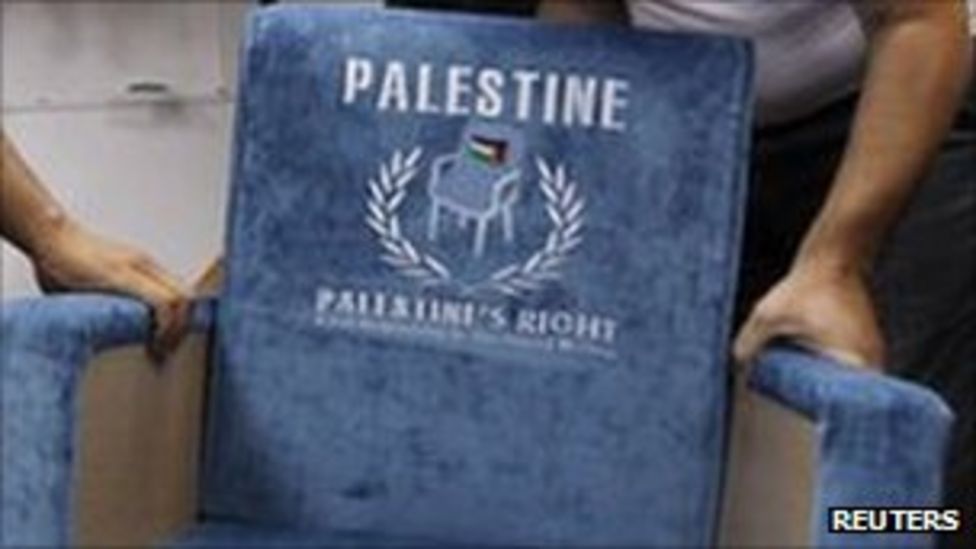 Palestinians send homemade UN membership chair on tour - BBC News