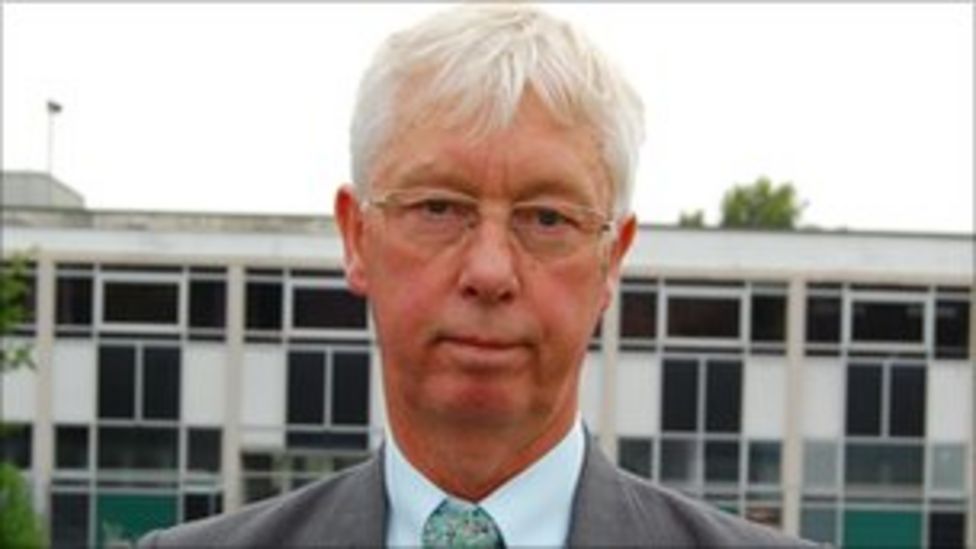 Guernsey College of Further Education has record intake - BBC News