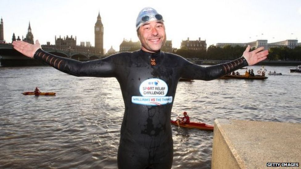 David Walliams completes his epic Thames swim - BBC Newsround