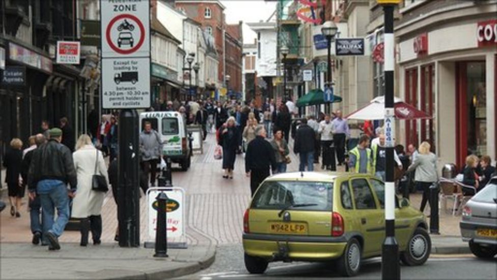 Ipswich's Tower Ramparts to change name in £4m revamp - BBC News