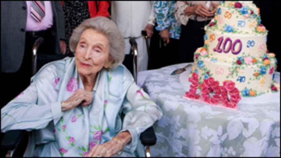 US singer Dolores Hope dies at 102 - BBC News