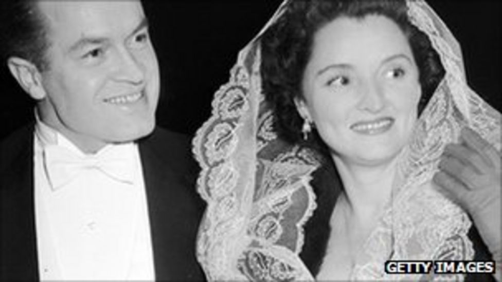 US singer Dolores Hope dies at 102 - BBC News