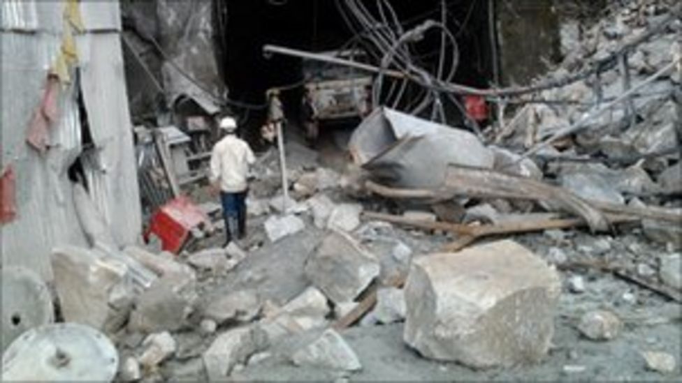 Workers at Sikkim power unit killed by quake landslides - BBC News