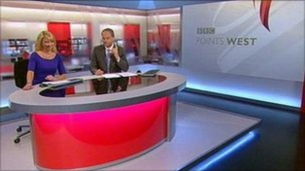 Digital switchover: TV retune call for West region - BBC News