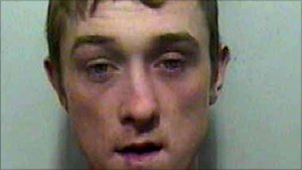 Kenneth Howson convicted over flat murder - BBC News