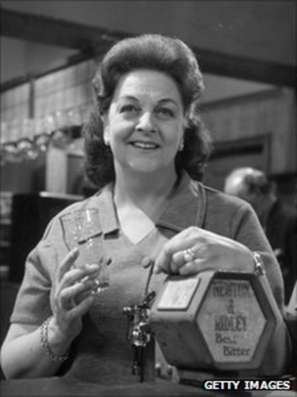 Coronation Street actress Betty Driver dies, aged 91 - BBC News