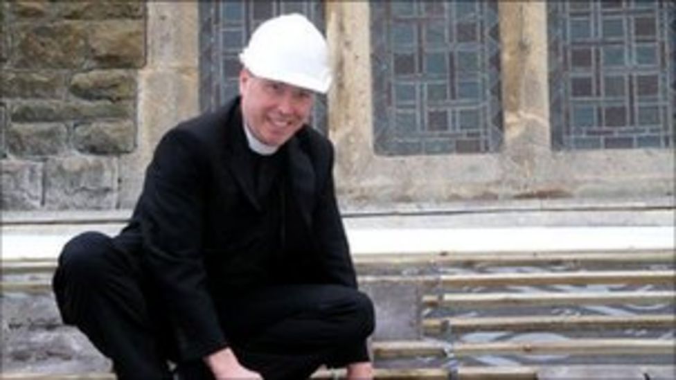 The Reverend Paul Davies named Archdeacon of Bangor - BBC News