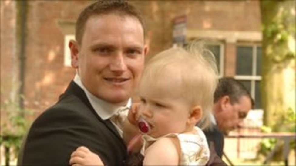 Cemex given £200,000 fine for cement death - BBC News