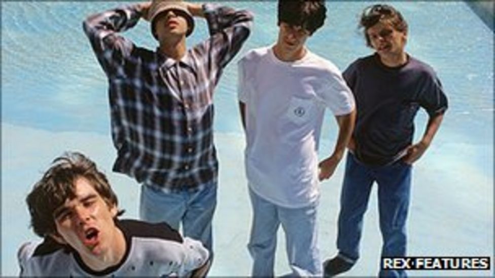 The Stone Roses to reunite for tour - BBC News