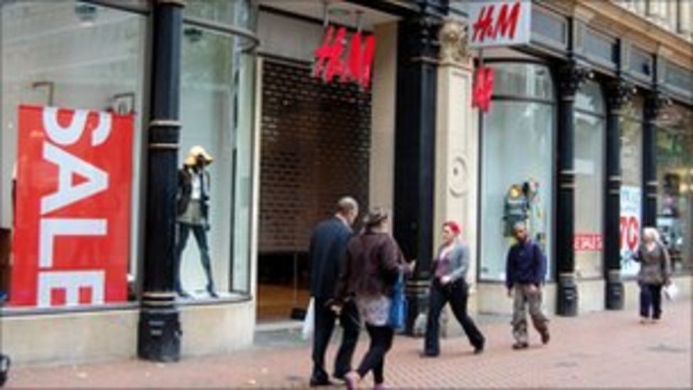 Inner city Birmingham High Street bucks retail trend - BBC News