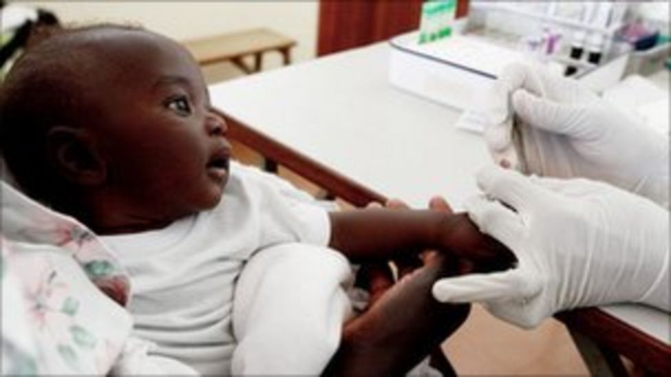 Malaria vaccine trial raises hope - BBC News