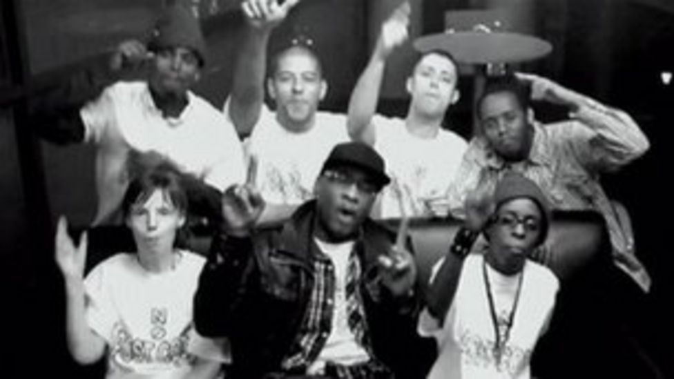 Bromford Support group urges more help for gang members - BBC News