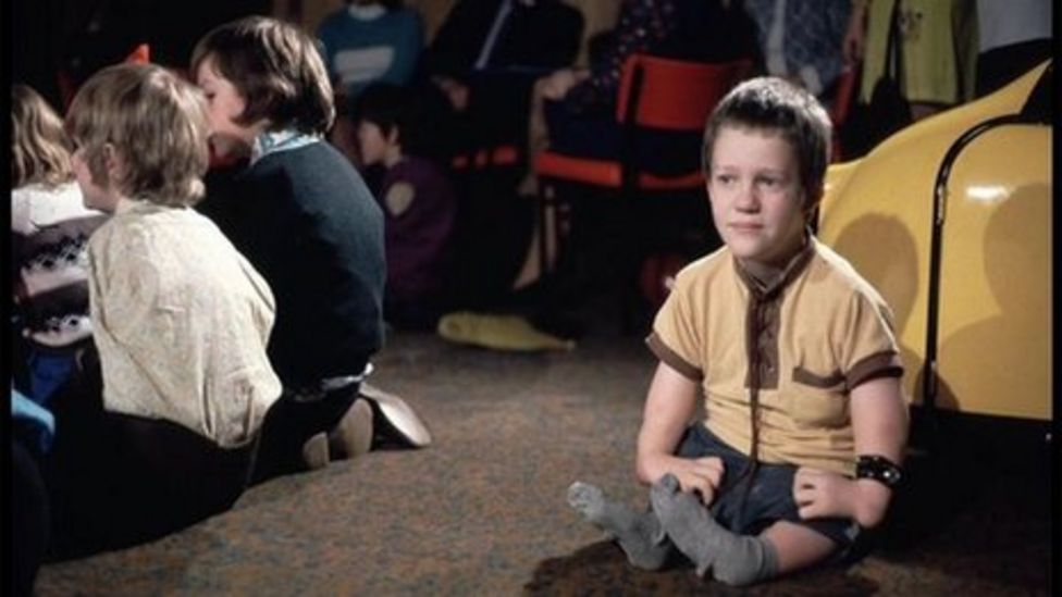 Thalidomide: Britons launch legal case - BBC News