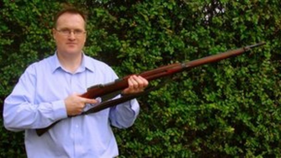 UVF gun is found in Belfast attic - BBC News