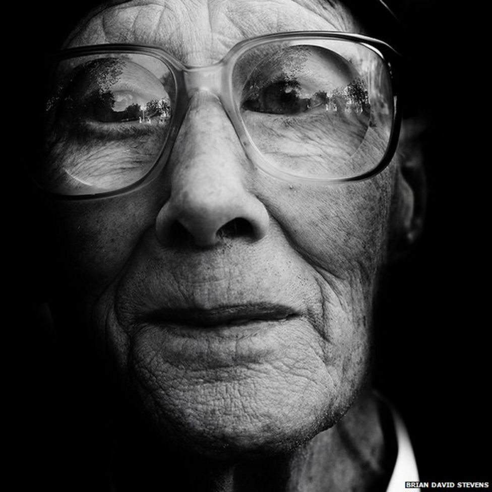 Photographer Brian David Stevens' portraits of war veterans - BBC News