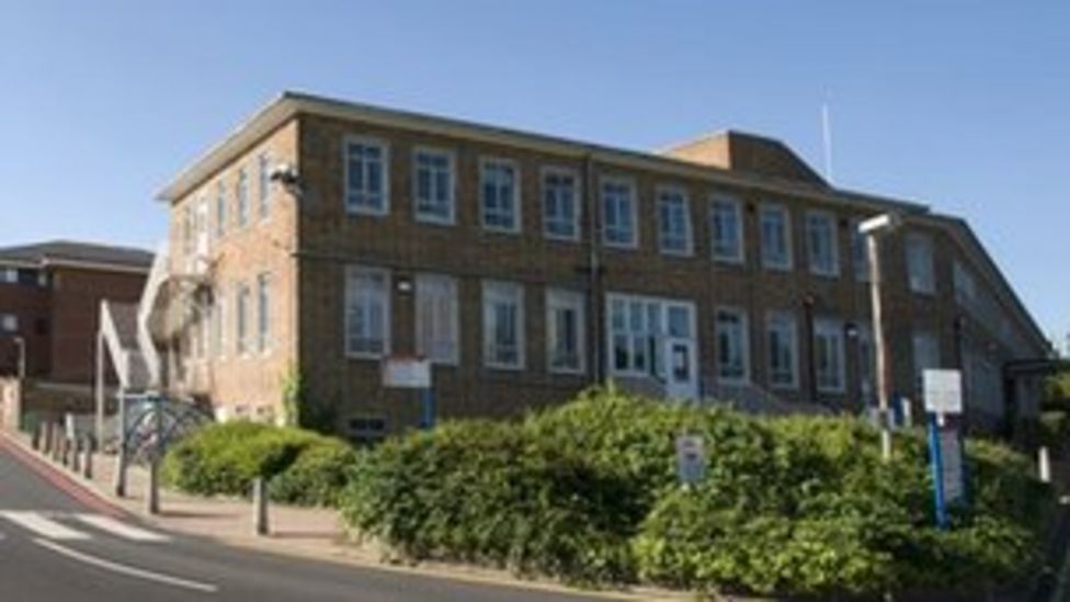 Sutton hospital services to move to Epsom and St Helier - BBC News