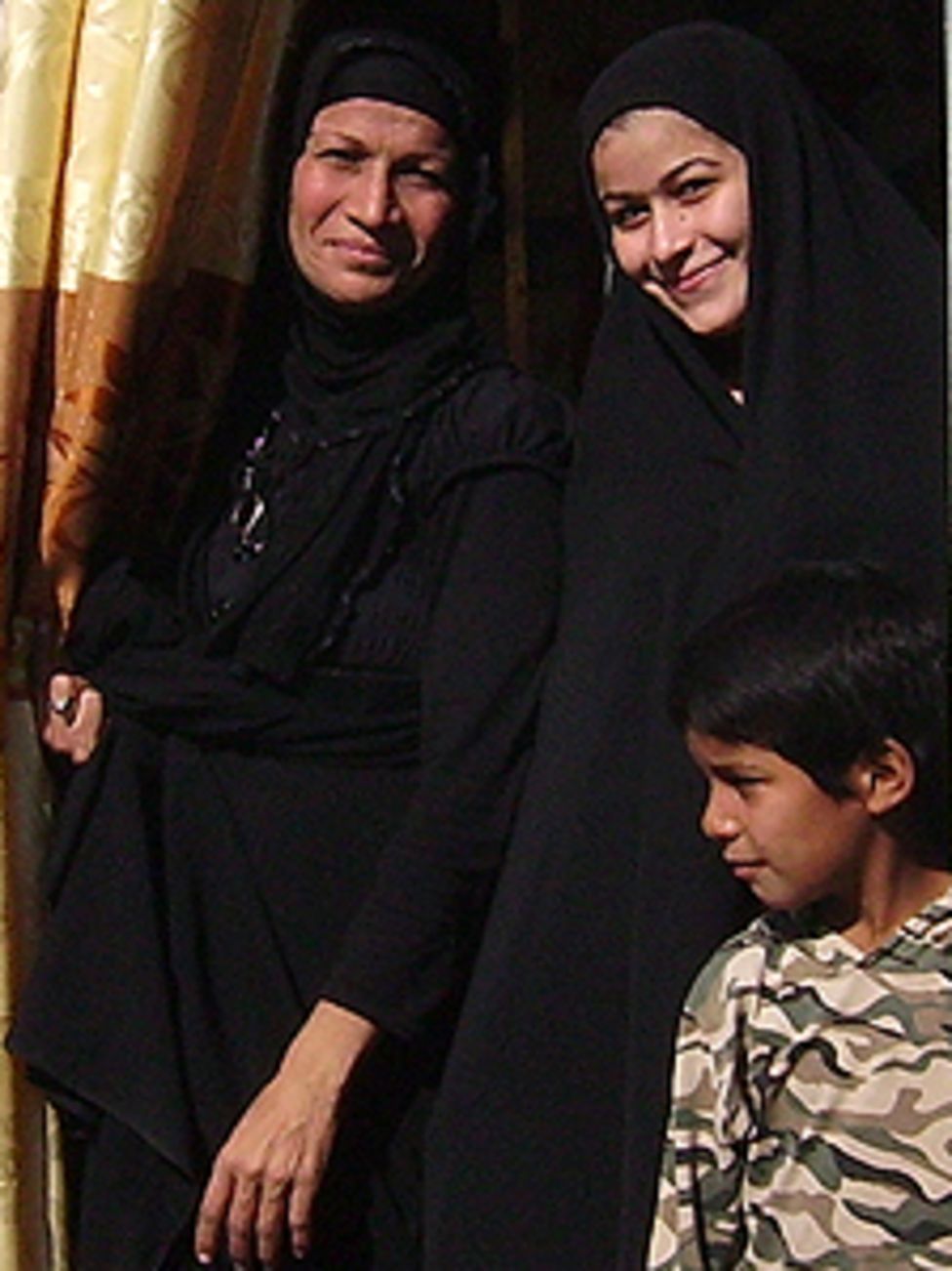 Iraqi women: Winners or losers in a war-torn society? - BBC News