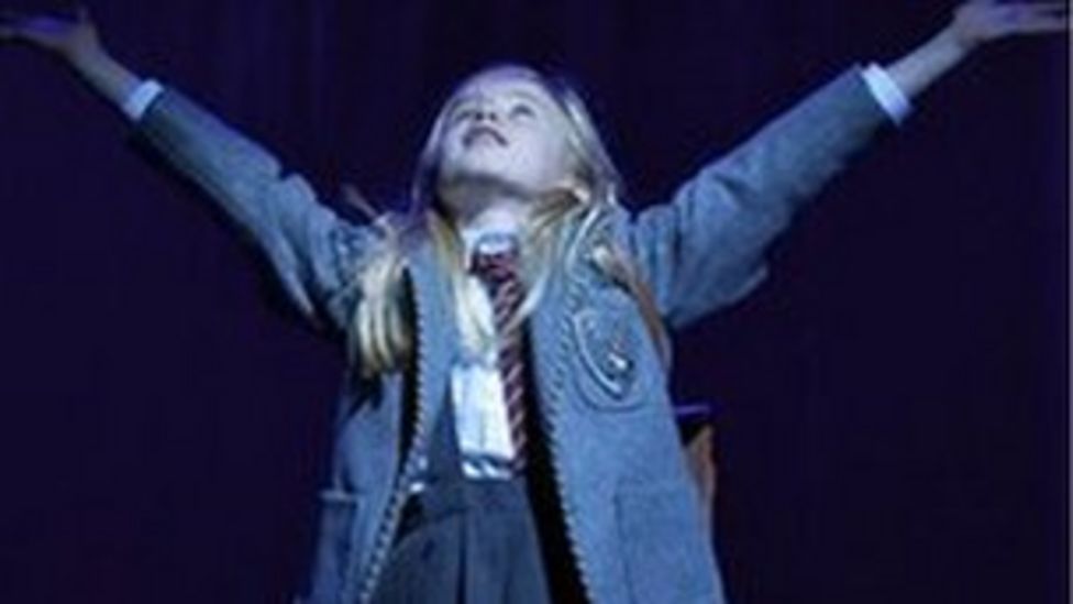 Matilda the musical proves a hit with West End critics - BBC News