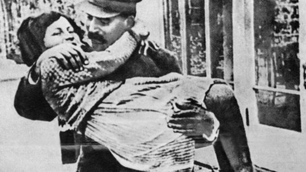 Stalin's grandson who rejected dictator's name dies at 75 - BBC News