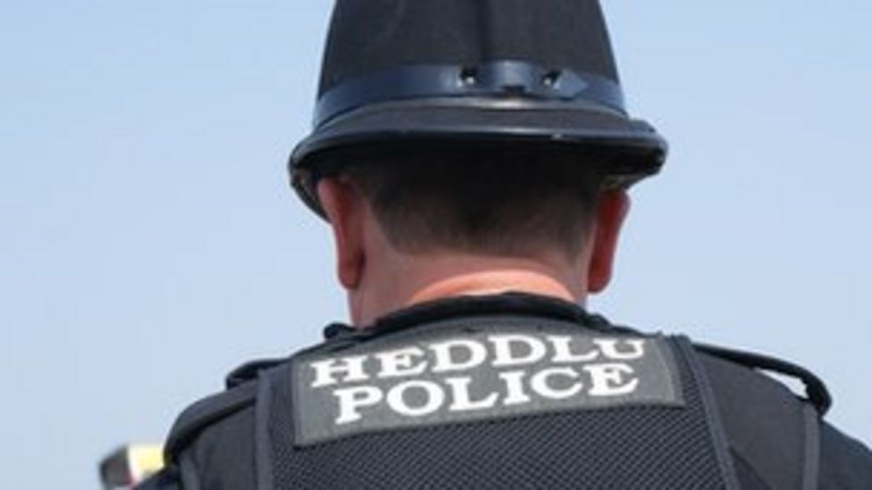 HMIC call to improve police forces crime recording in Wales - BBC News