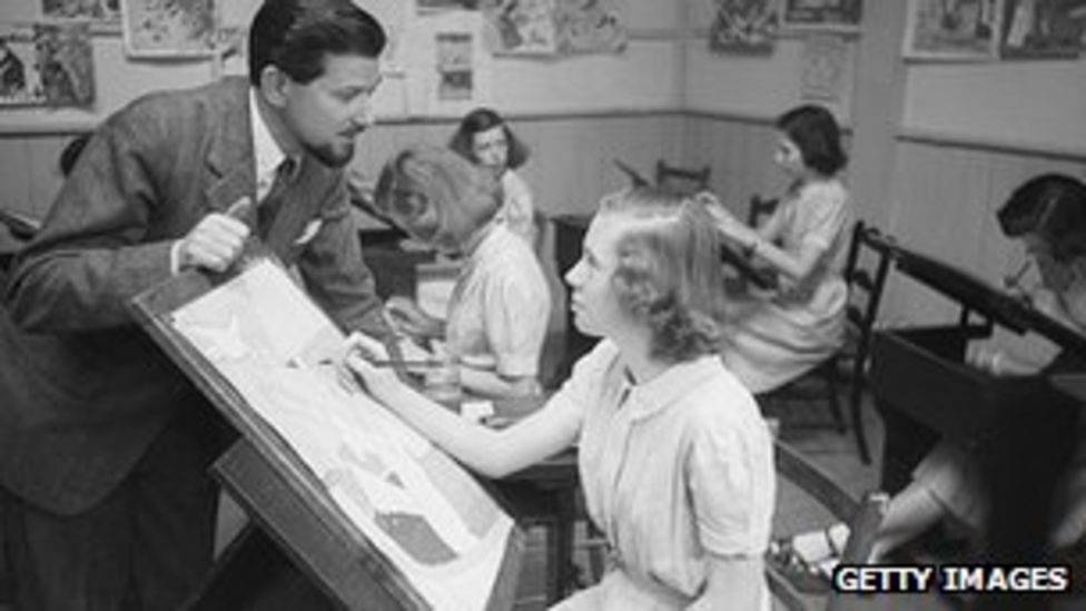 St Trinian's cartoonist Ronald Searle dies - BBC News