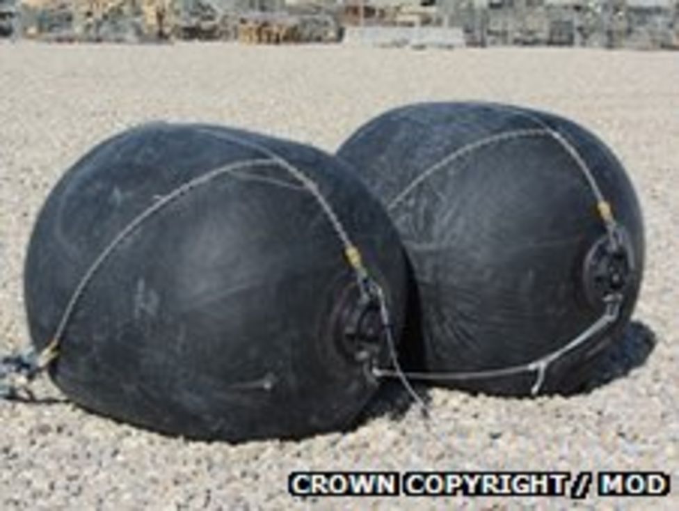 British troops receive new bulletproof fuel containers - BBC News