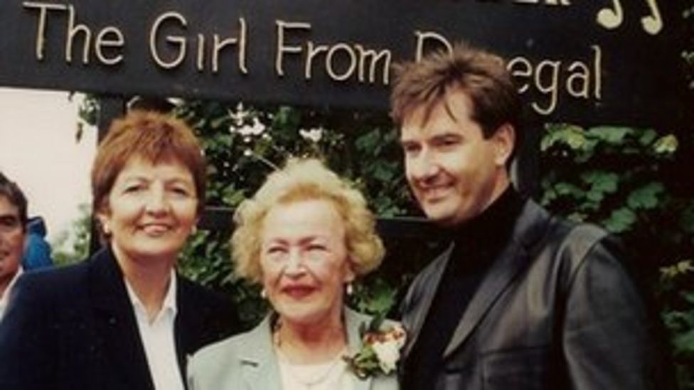 Bridie Gallagher: Ireland's 'first international pop star' - BBC News