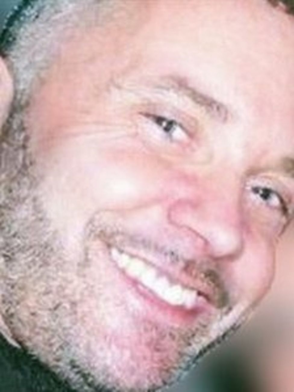 Darren Jewell jailed for shooting murder of colleague - BBC News