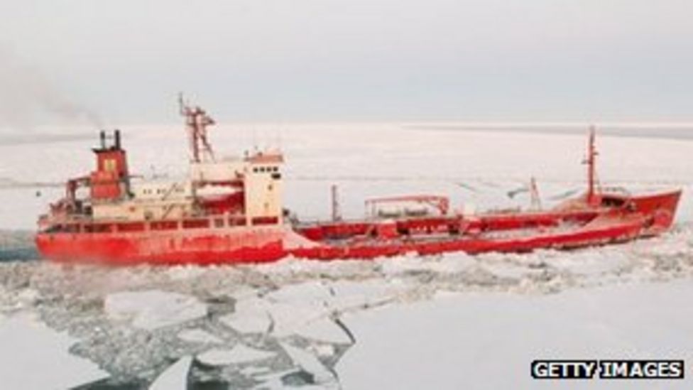 Alaska winter: Russian tanker reaches ice-bound Nome - BBC News
