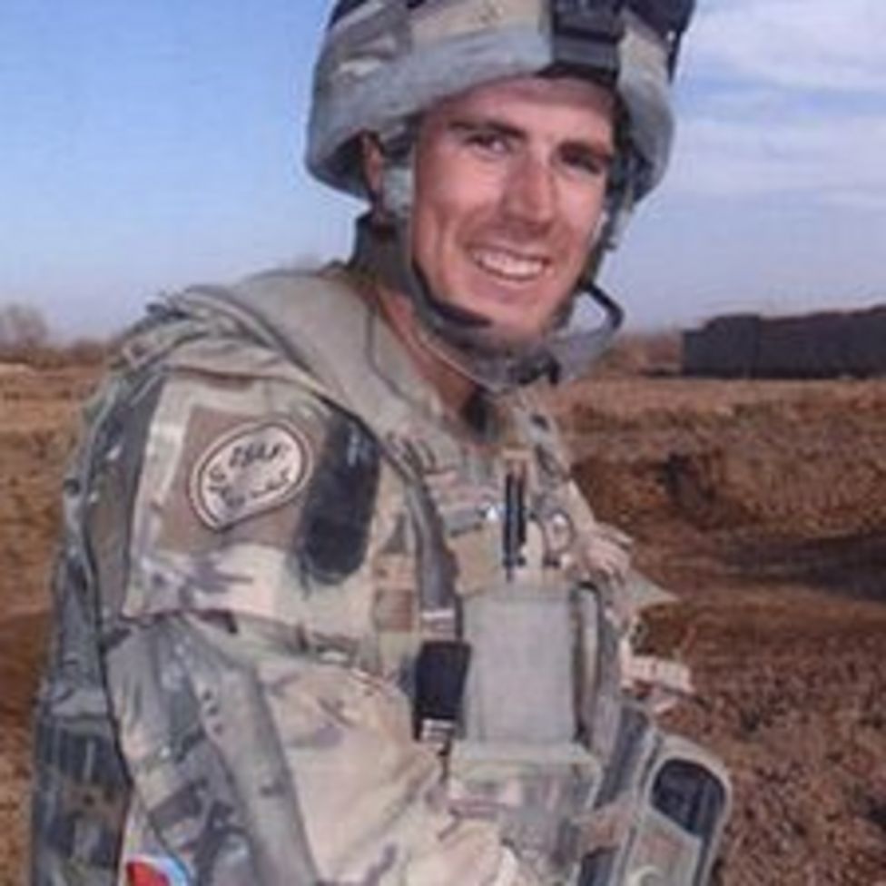 L/Cpl Lee Foley: Army tribute after Merthyr taxi death - BBC News