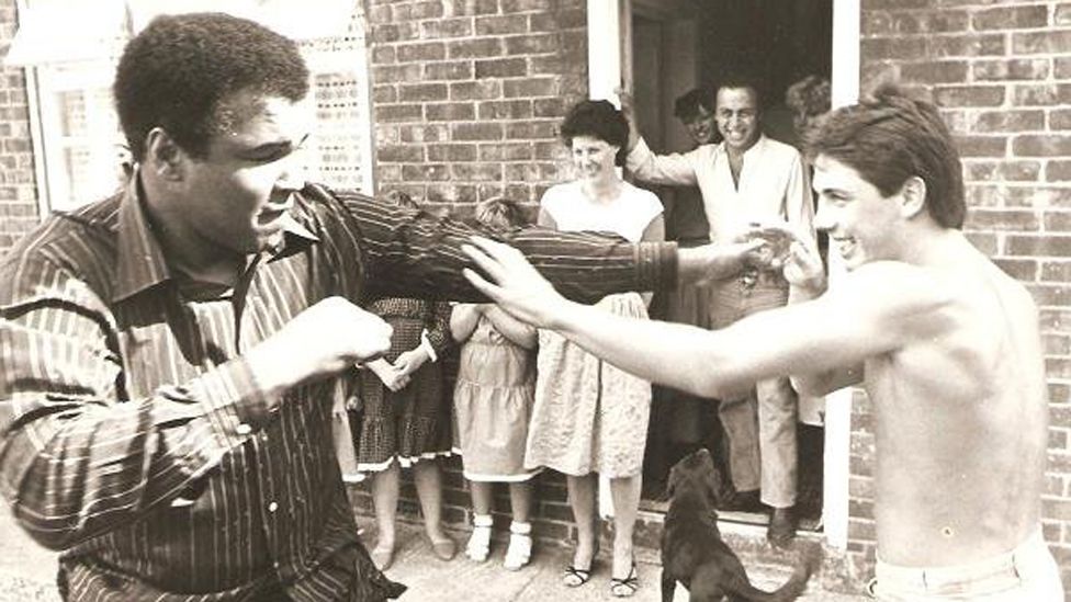 In pictures: Muhammad Ali's Abingdon fight - BBC News