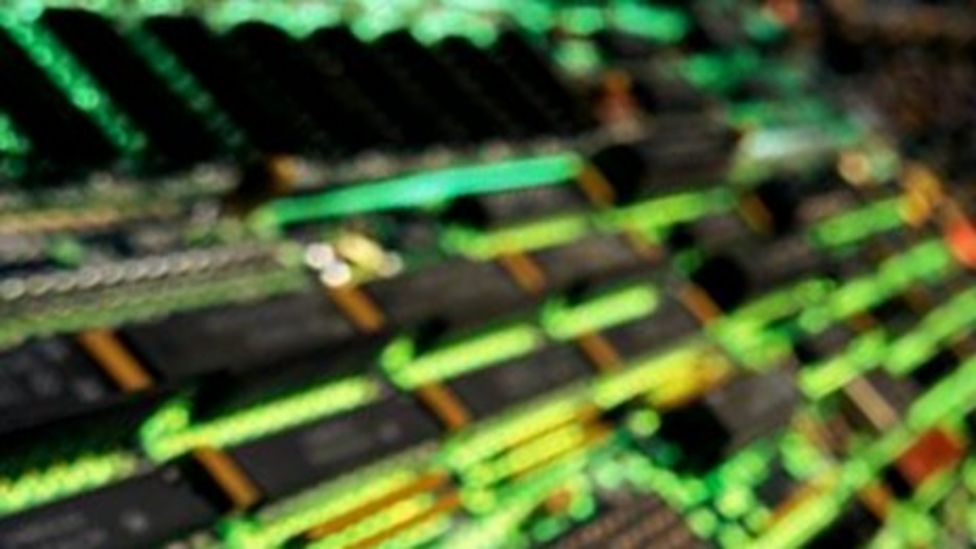 3D Xpoint memory: Faster-than-flash storage unveiled - BBC News