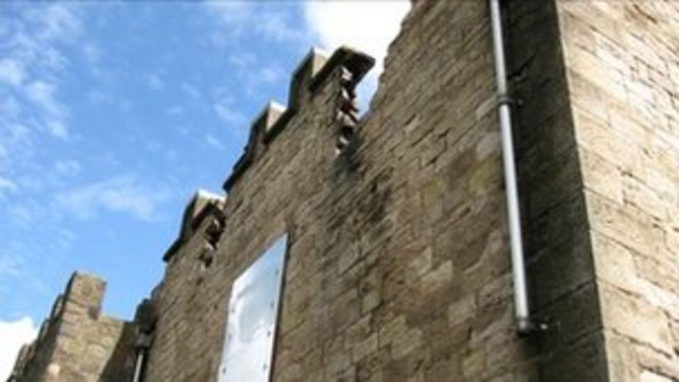 Rotherham's restored Boston Castle has rooftop ceremony - BBC News