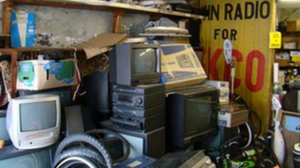 Twin Radio Supply's Frank Firth still fixing in Gorseinon after 75 ...