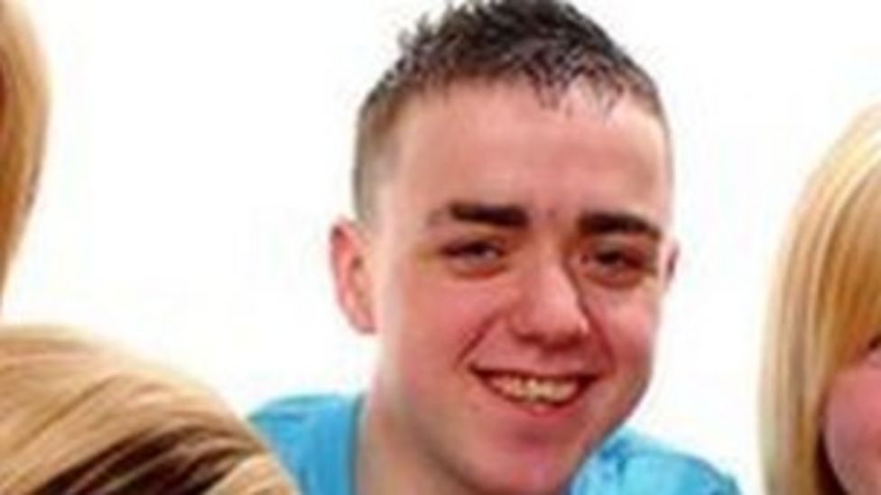 Body found on beach was missing man Grant Ritchie - BBC News