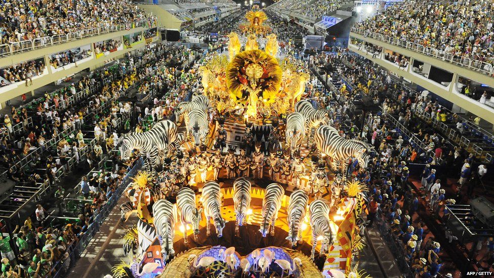 Pictures: Carnival fever hits Rio de Janeiro - BBC Newsround