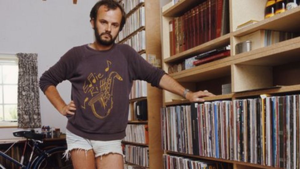 Artists open up John Peel's historic vinyl collection - BBC News