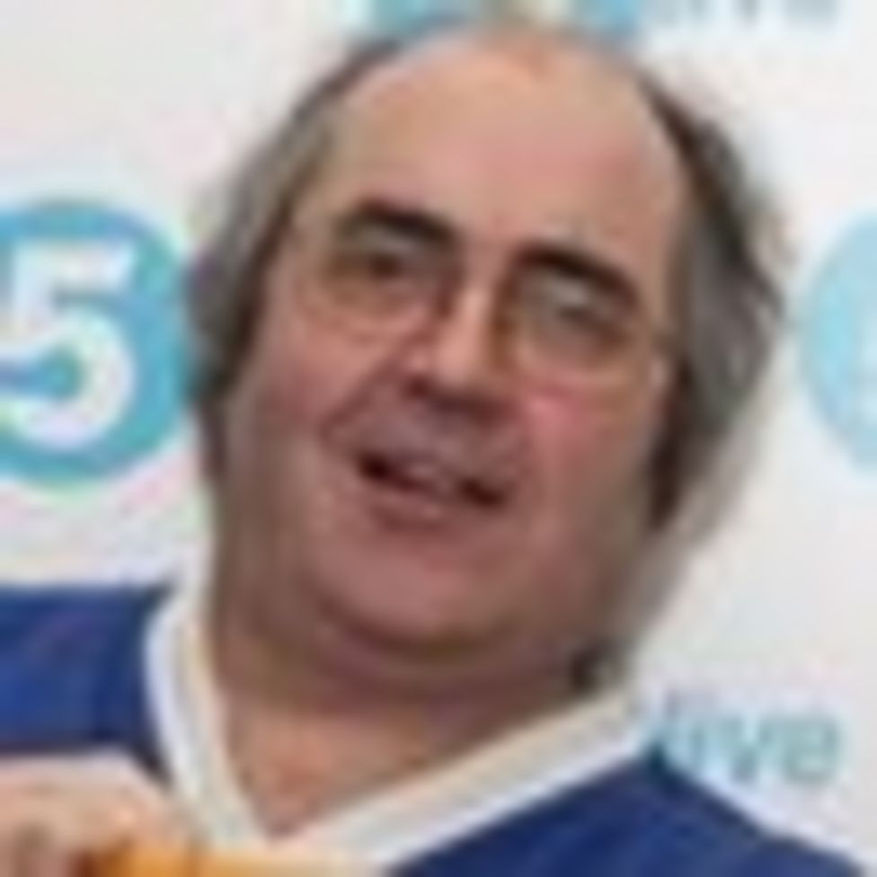 Frank Carson always made people happy, says comedian Ken Dodd - BBC News