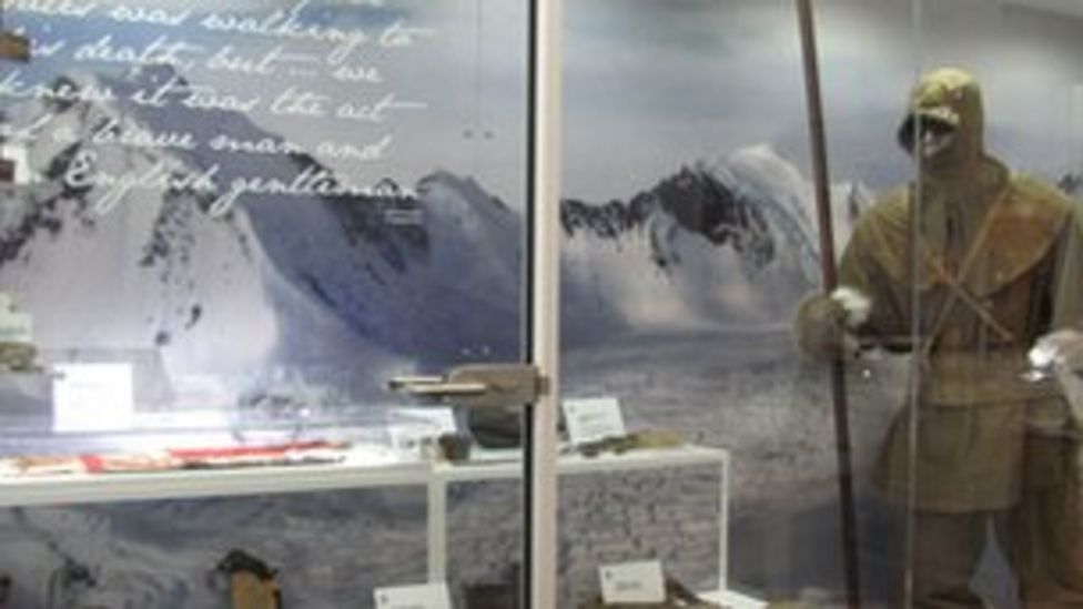 Antarctic mission: Who was Captain Lawrence Oates? - BBC News