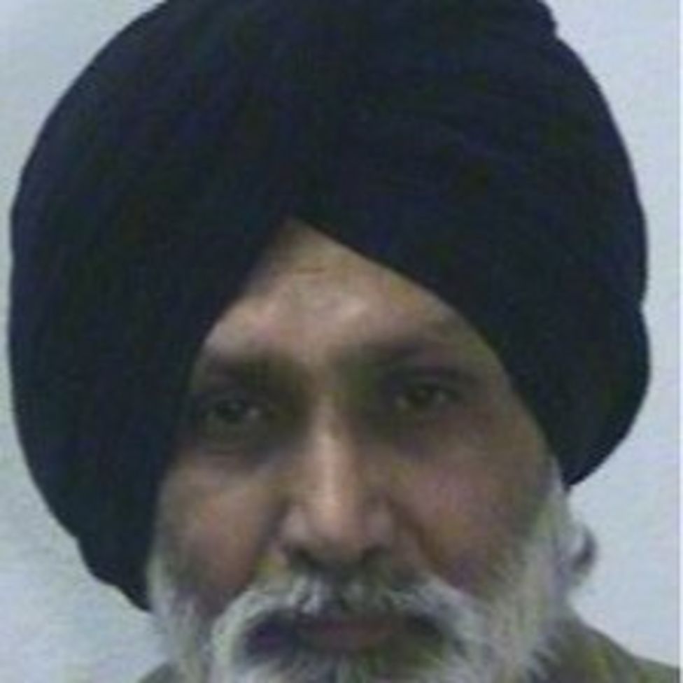 Three men beat 'former friend' to death in Tividale - BBC News