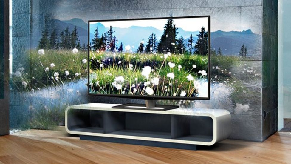 Toshiba's new glasses-free 3D TV 'follows your face' - BBC Newsround