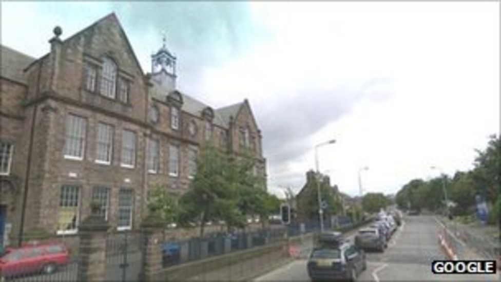 Flora Stevenson Primary school evacuated after asbestos exposed - BBC News