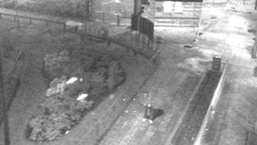 Tullis Russell paper mill fire cctv images released - BBC News