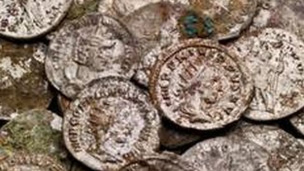 Hoard of Roman coins found near Roman Baths in Bath - BBC News