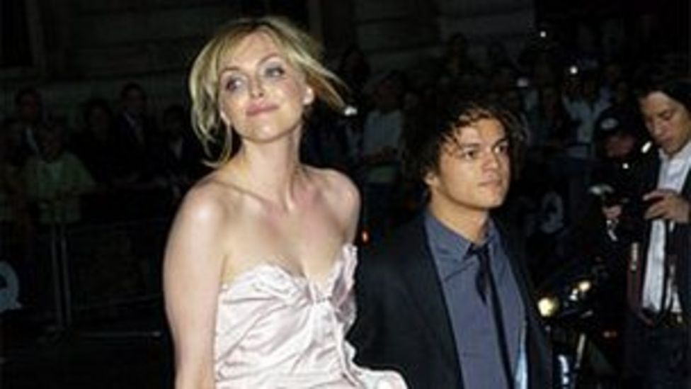 Desert Island Discs guest Jamie Cullum plays own choices - BBC News