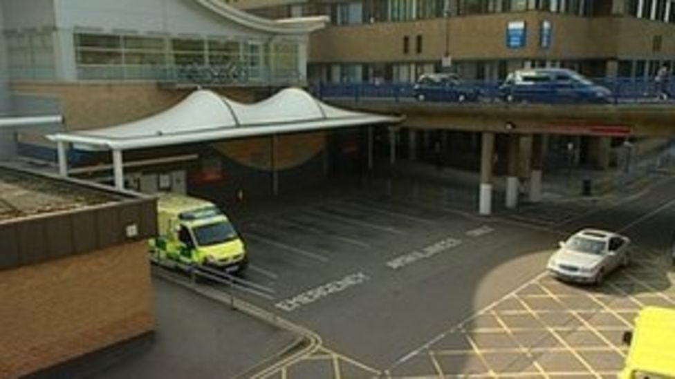 'Shortage of beds' at Nottingham NHS hospital - BBC News