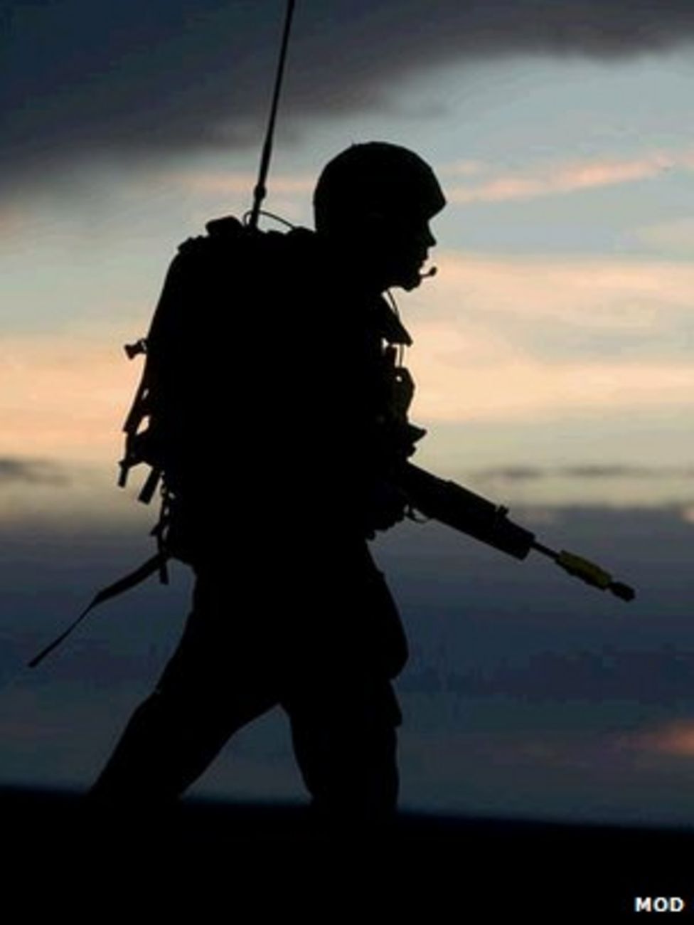 Smart fabric for new soldier uniform - BBC News